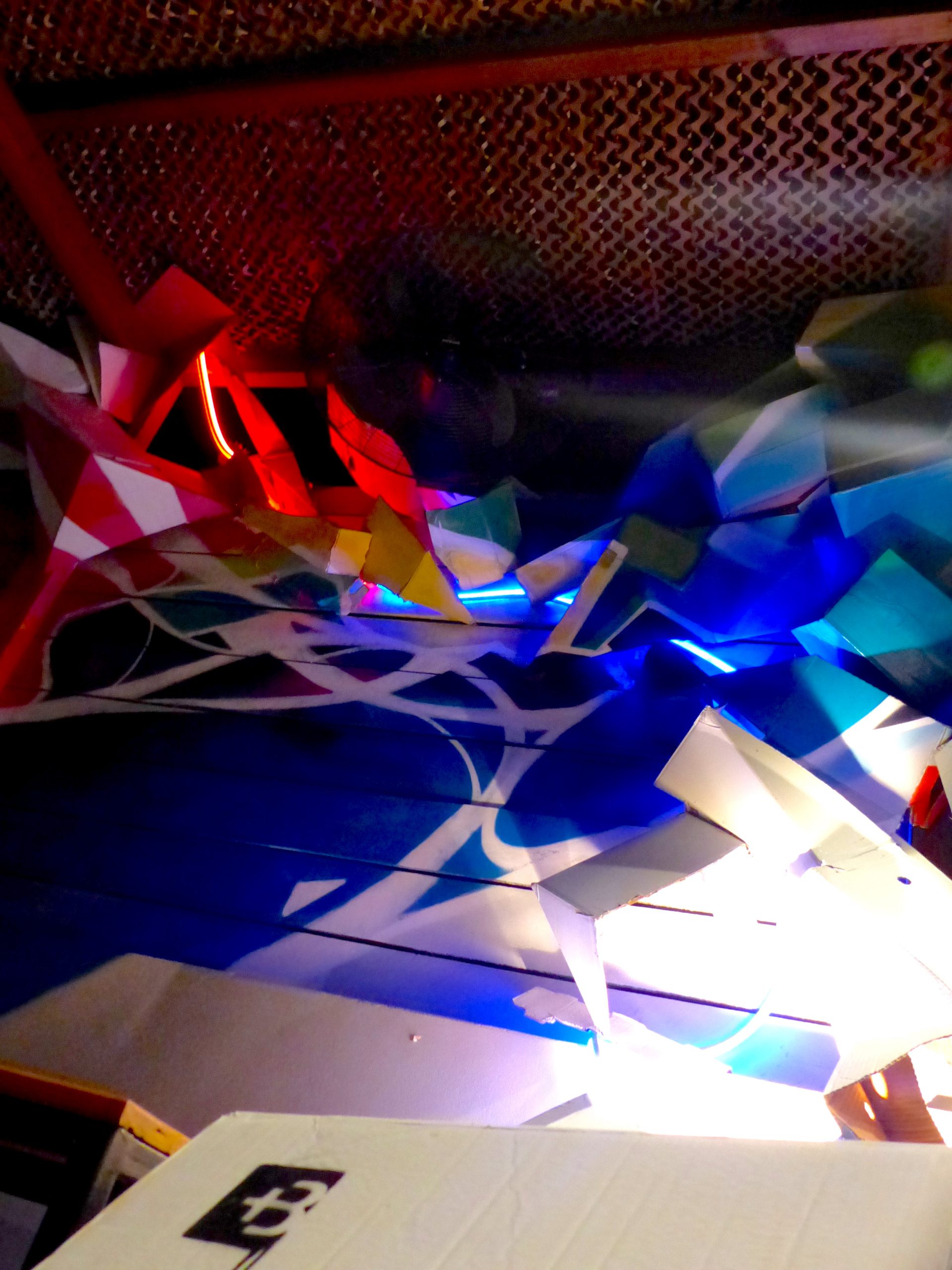 Installation graffiti 3D à la Villa des arts - Nadib Bandi sculpture ...