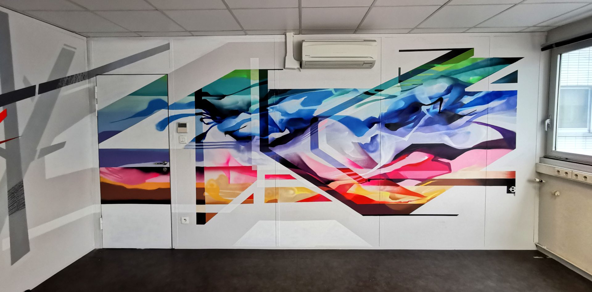 Déco graffiti à Lyon - Nadib Bandi Commandes, Design d'intérieur ...